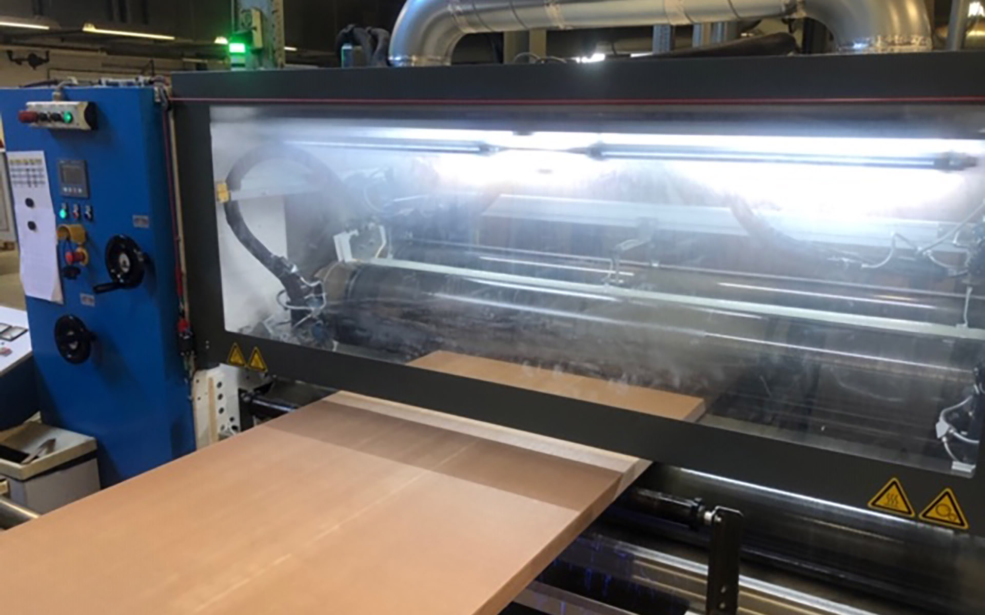 Panel Assembly Line voor deuren – Volautomatisch – Maan Engineering